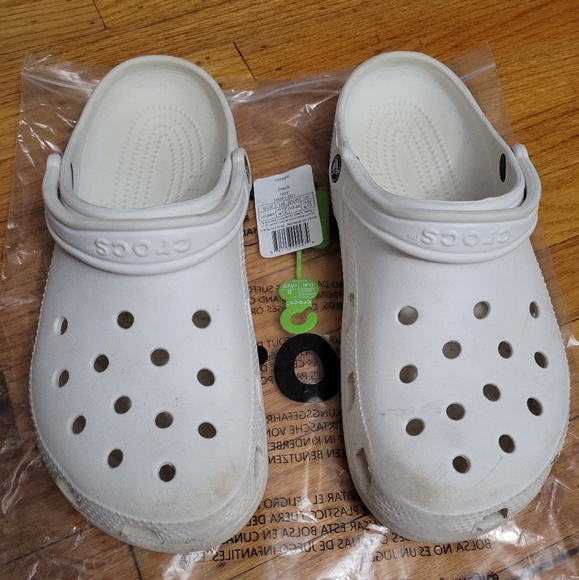 CROCS | Shoes | Great Condition White Classic Crocs Slight Wear As ...